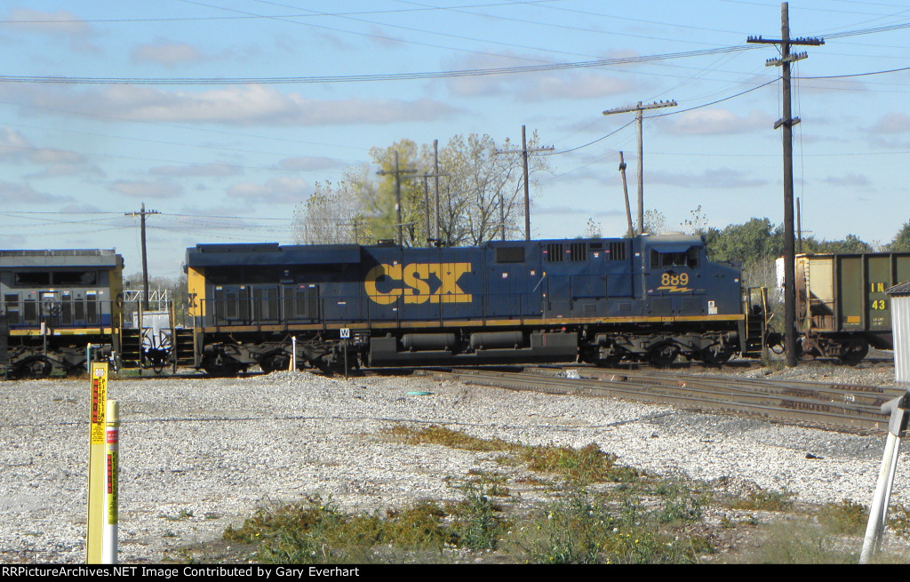 CSX 889